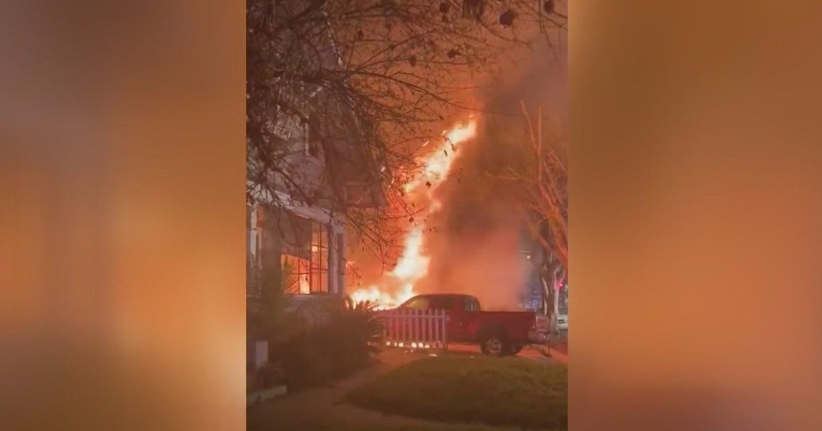 1 dead, 2 critically injured in Boyle Heights house fire | FOX 11 Los ...