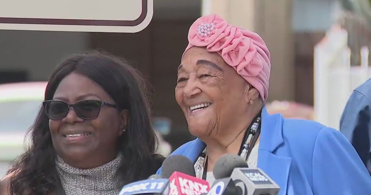 Activist 'Sweet' Alice Harris honored with intersection in Watts | FOX ...