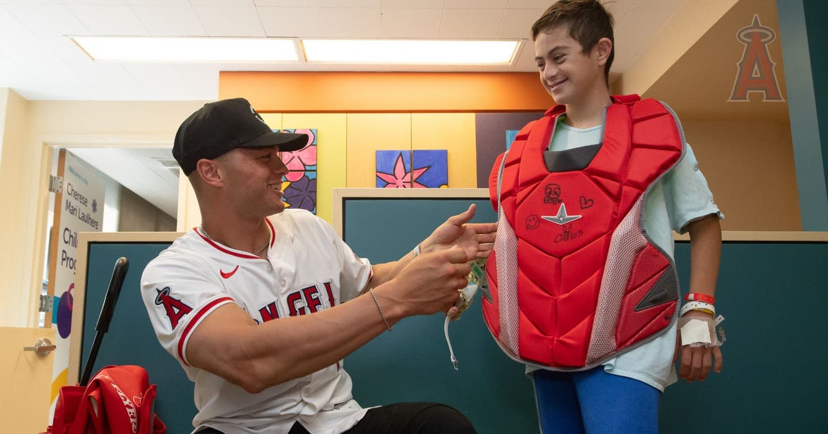 Angels' Logan O'Hoppe debuts catcher's gear designed by Miller Children ...