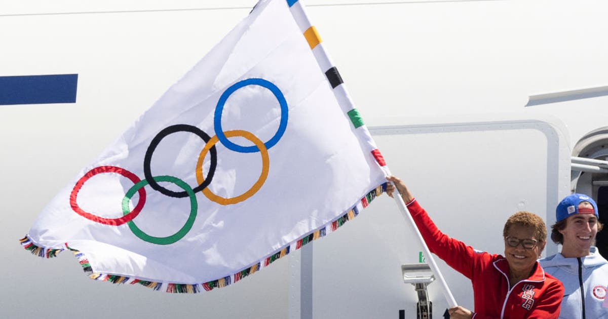 Los Angeles spending $500,000 to install Olympic flags at City Hall ...