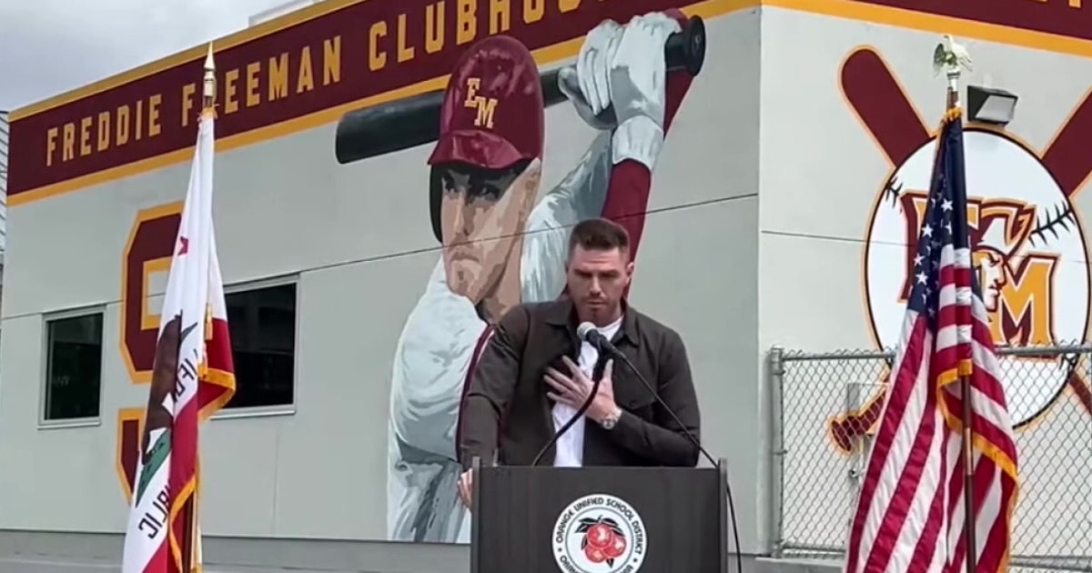 Dodgers star Freddie Freeman continues to give back to his Orange high ...