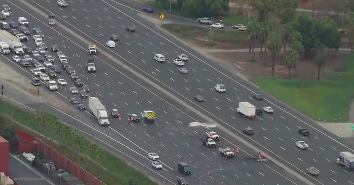 1 dead in fiery crash on 5 Freeway in Tustin | FOX 11 Los Angeles