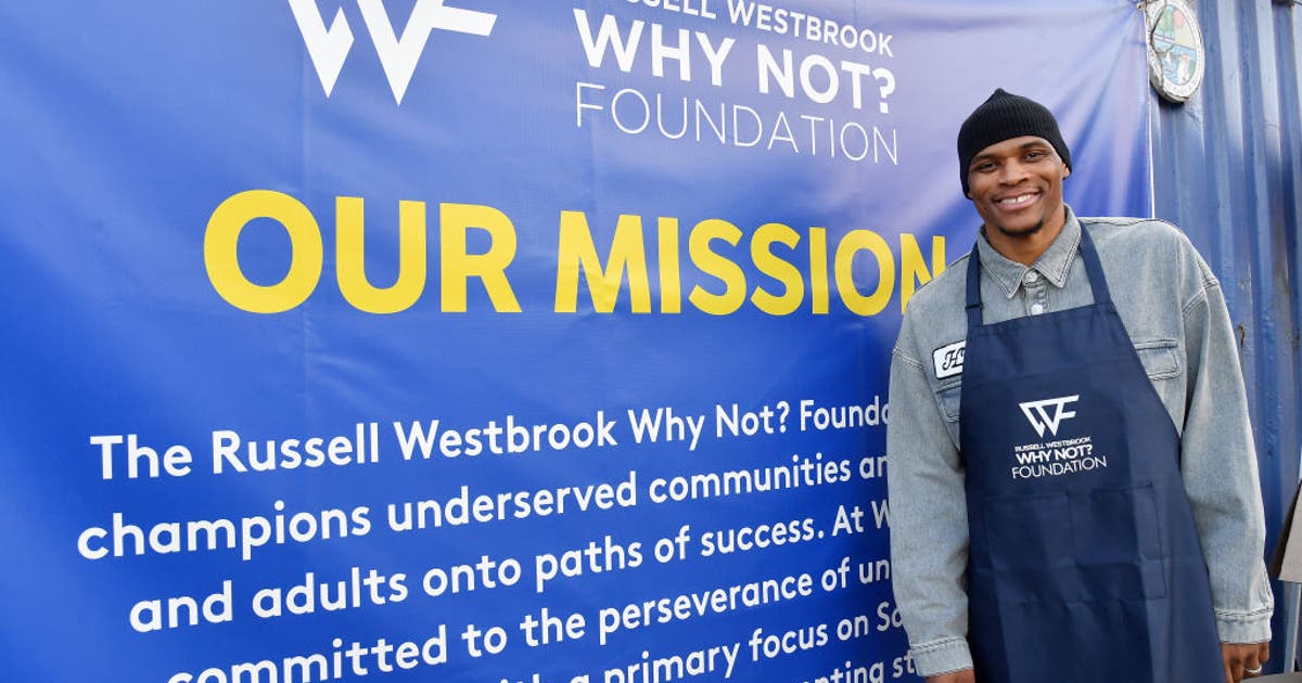 Russell Westbrook's foundation gives out Thanksgiving meals in South LA ...