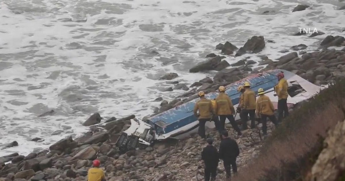 2 missing after boat crashes in Palos Verdes Estates | FOX 11 Los Angeles