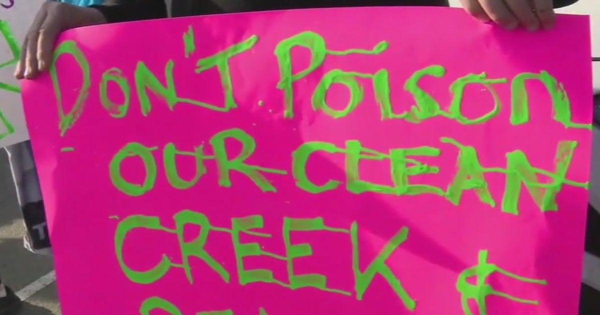 Protesters in Malibu criticize EPA over hazardous debris site near ...