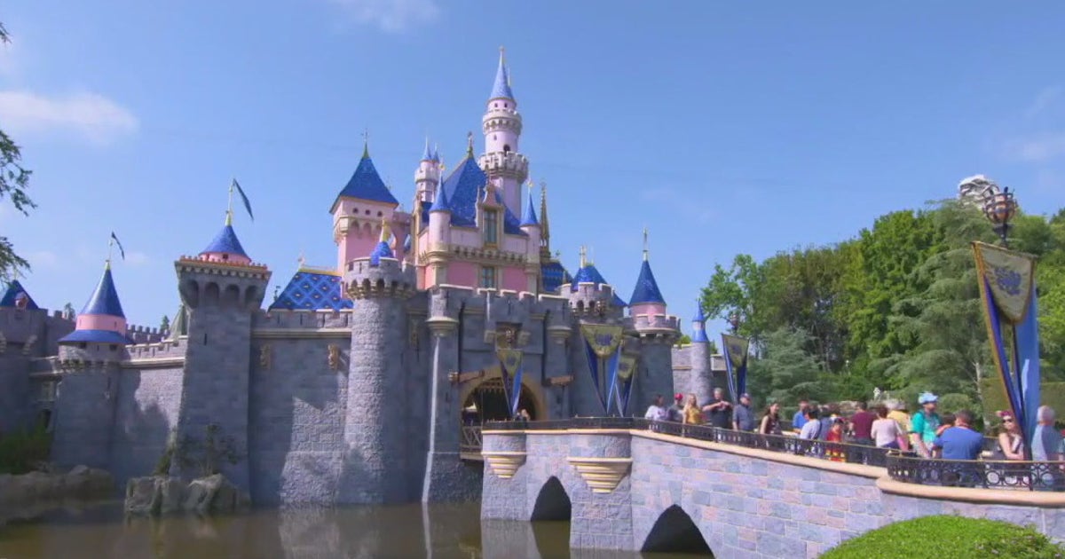Disneyland offering discounted tickets for 70th anniversary celebration ...