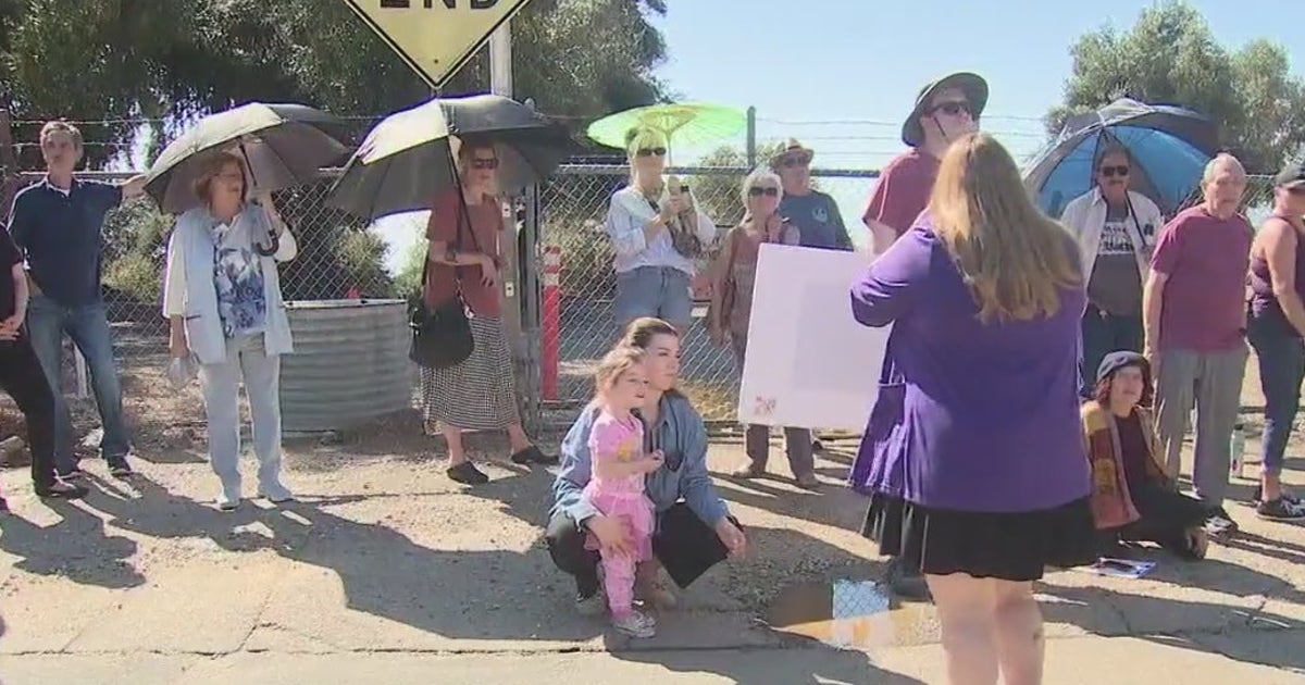 Sunland-Tujunga residents test soil they believe may be toxic | FOX 11 ...