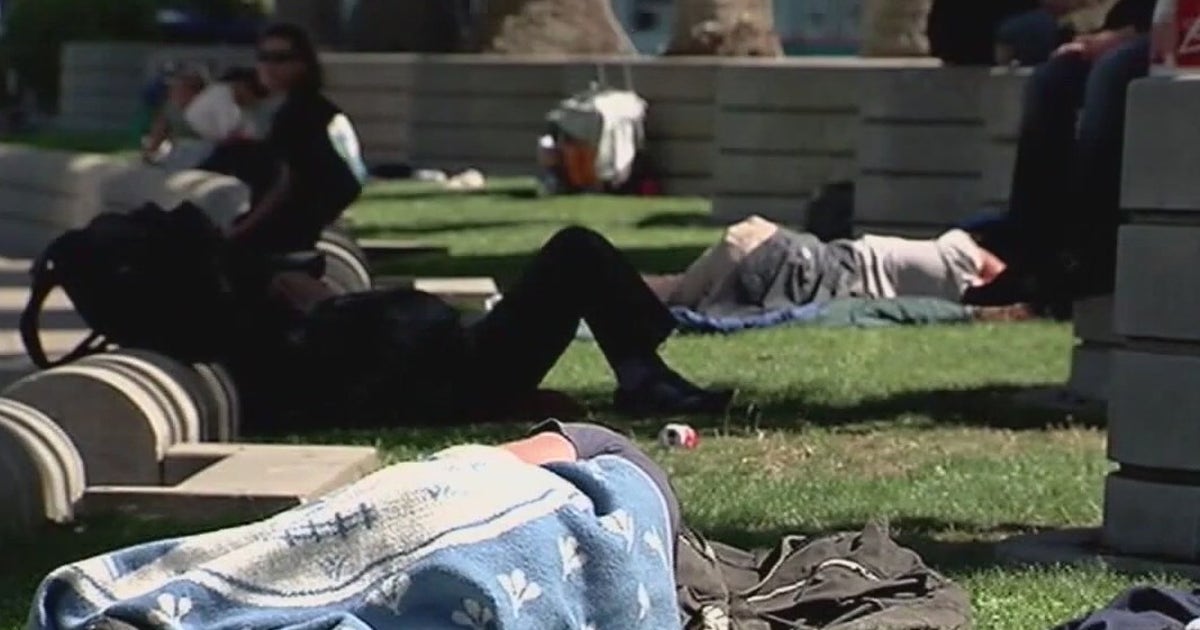 Los Angeles expands ban on sleeping, camping in public areas | FOX 11 ...