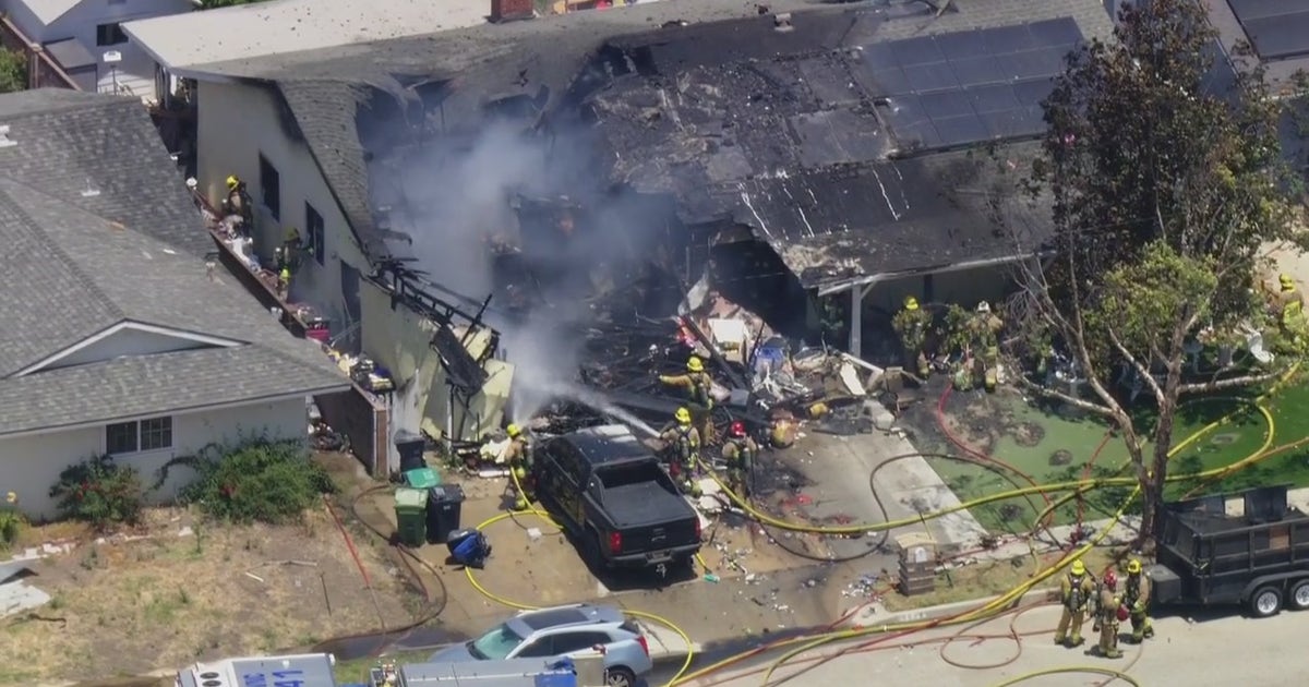 1 killed in Simi Valley house fire reportedly caused by fireworks | FOX ...