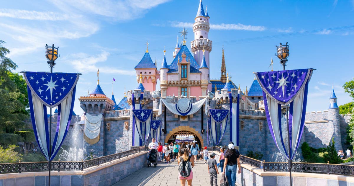 Disneyland increasing ticket prices again effective immediately | FOX ...