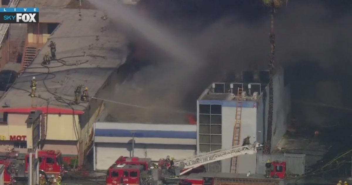 Fire collapses roof of Inglewood commercial building | FOX 11 Los Angeles