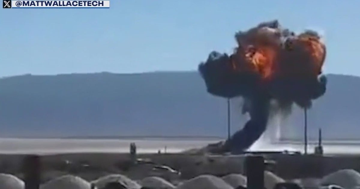 Thunderbird F-16 crashes in Southern California; pilot ejects safely ...