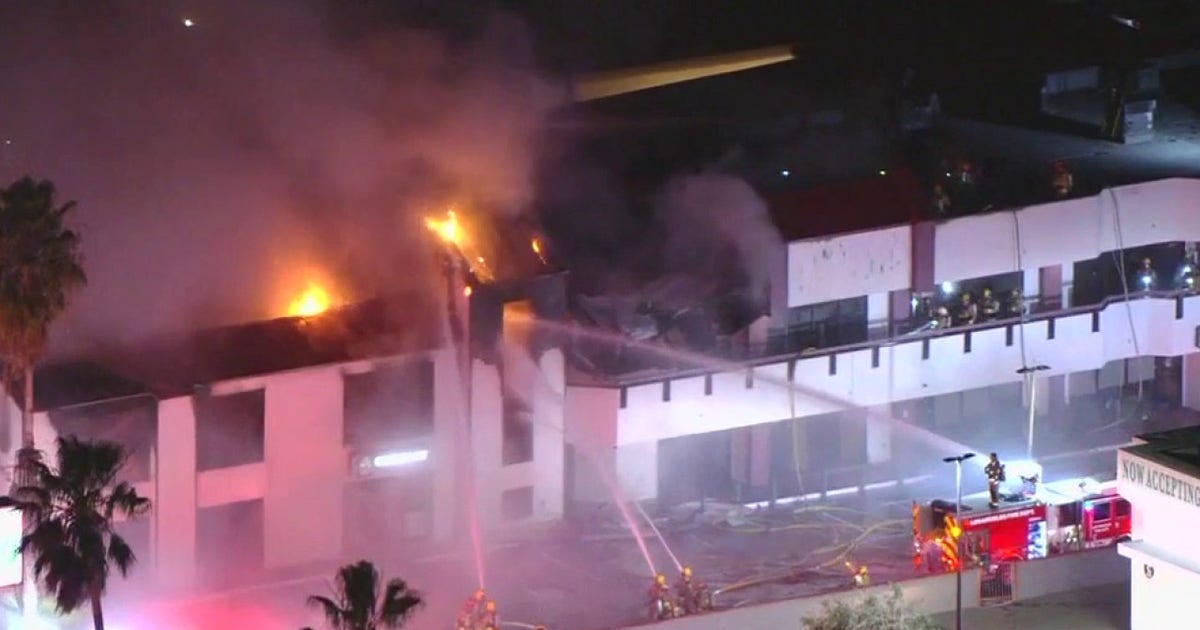 1 hospitalized after fire breaks out at office building in Winnetka ...