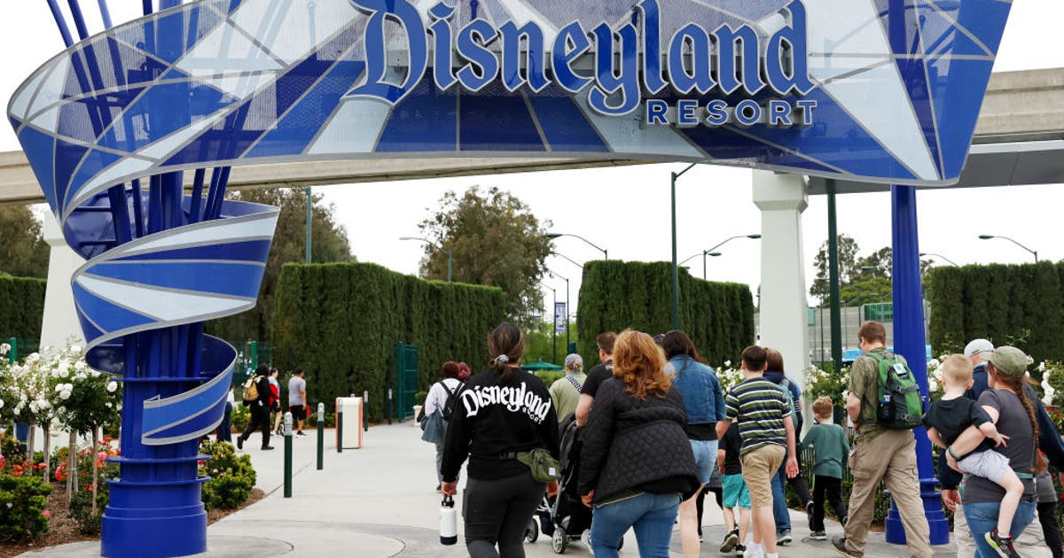 Disneyland officially scraps major perk for hotel guests | FOX 11 Los ...