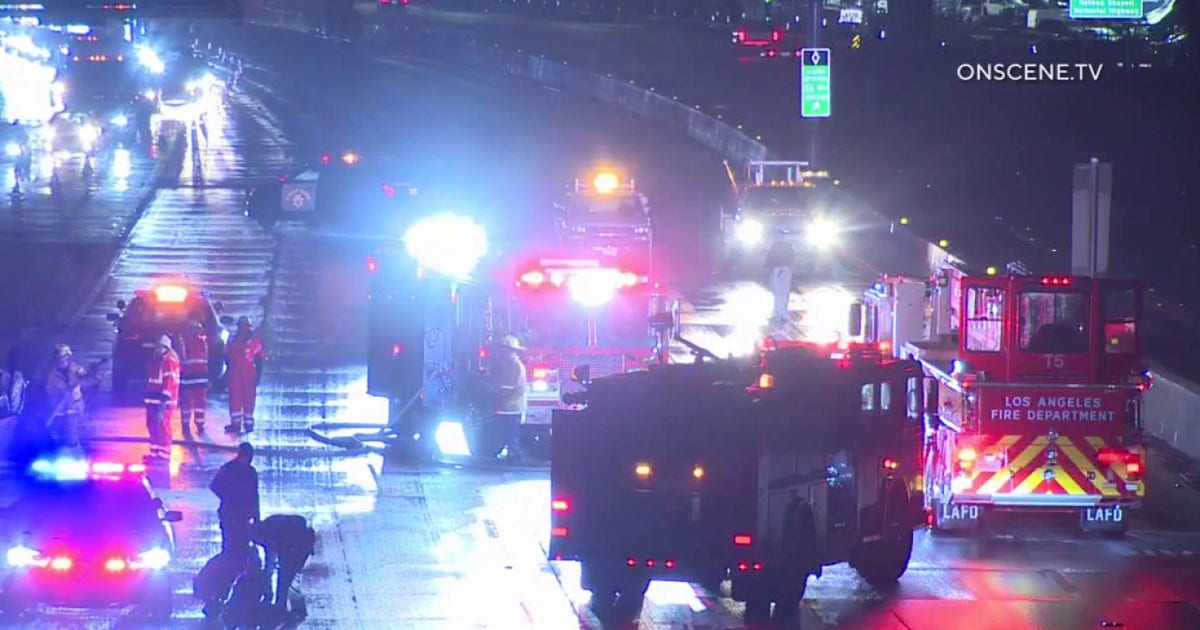 2 killed in fiery 405 rollover crash in Westchester as rain returns to ...