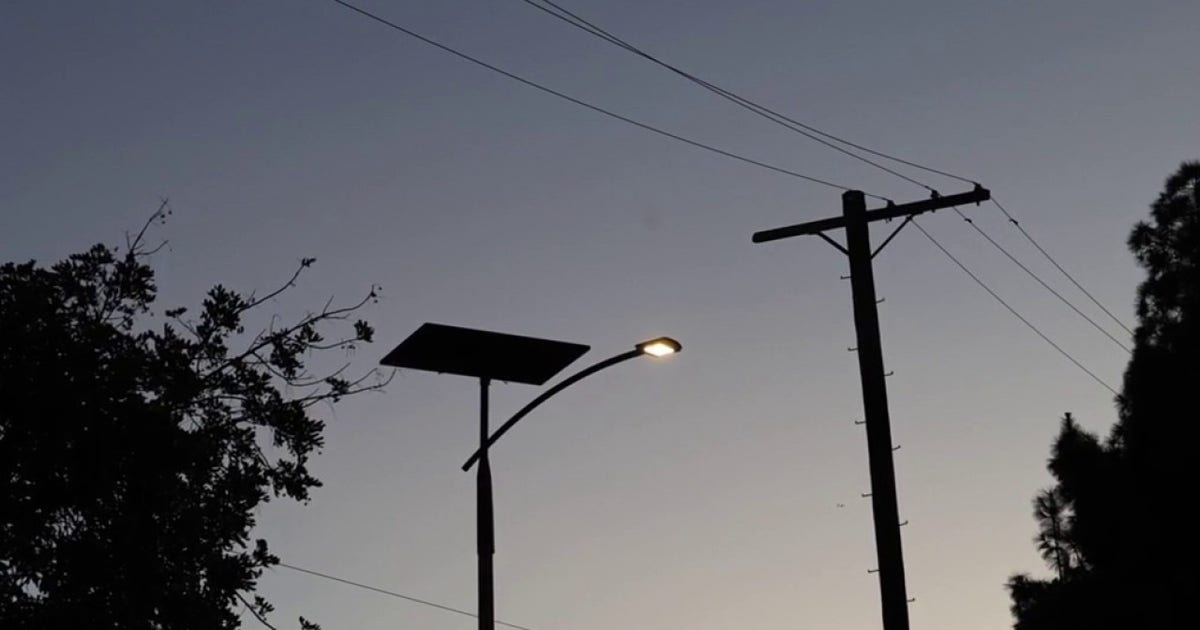 Mayor Bass orders 60,000 solar street lights to fix LA backlog, theft ...