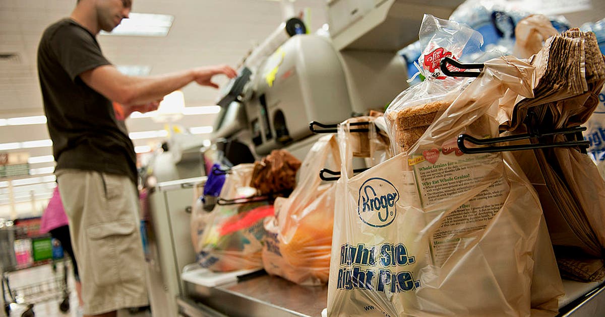 Santa Ana votes to restrict fully automated self-checkouts: What to ...