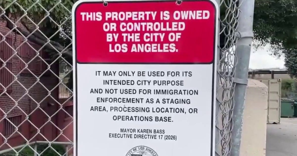 Anti-ICE signs popping up on public places in Los Angeles | FOX 11 Los ...