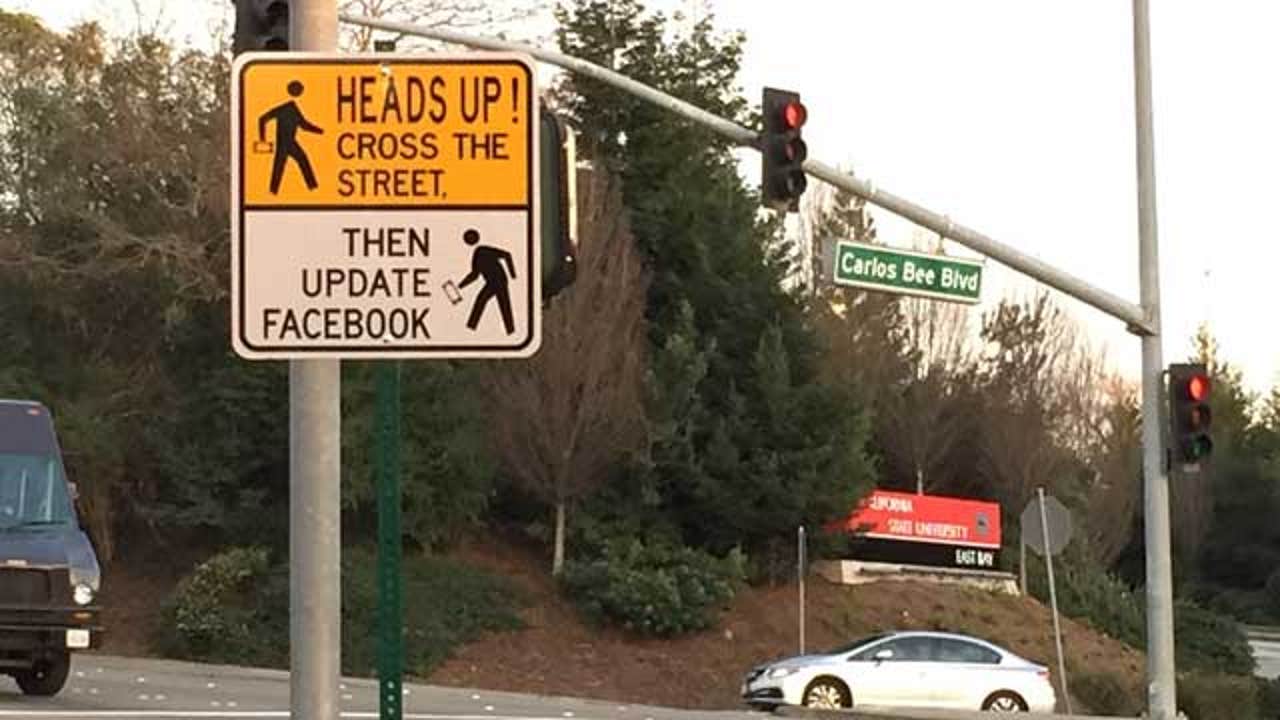 Unusual street signs in Hayward aim to make drivers slow down | KTVU FOX 2