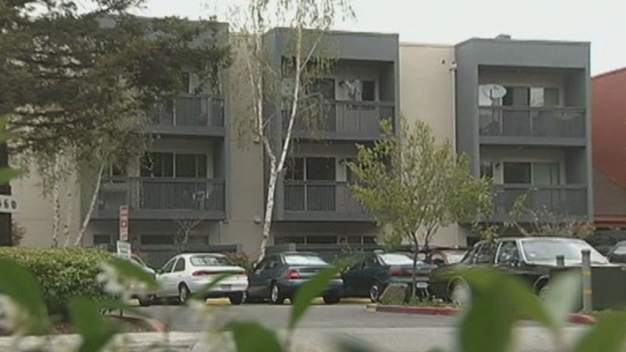 Palo Alto seniors petition against 'depressing' paint color for ...