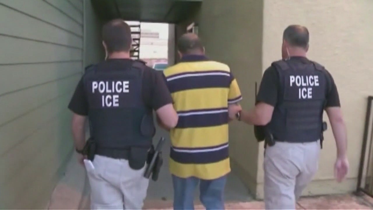 California lawmakers approve 'sanctuary state' bill | KTVU FOX 2 California lawmakers approve 'sanctuary state' bill | KTVU FOX 2