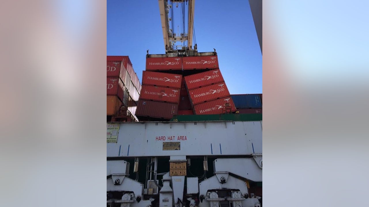 Person trapped, injured between containers on ship | KTVU FOX 2
