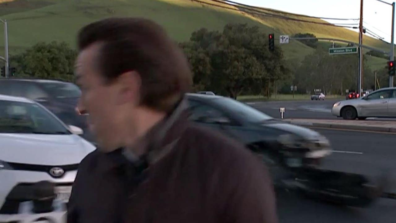 Video: Car nearly crashes into KTVU reporter, everyone OK | KTVU FOX 2