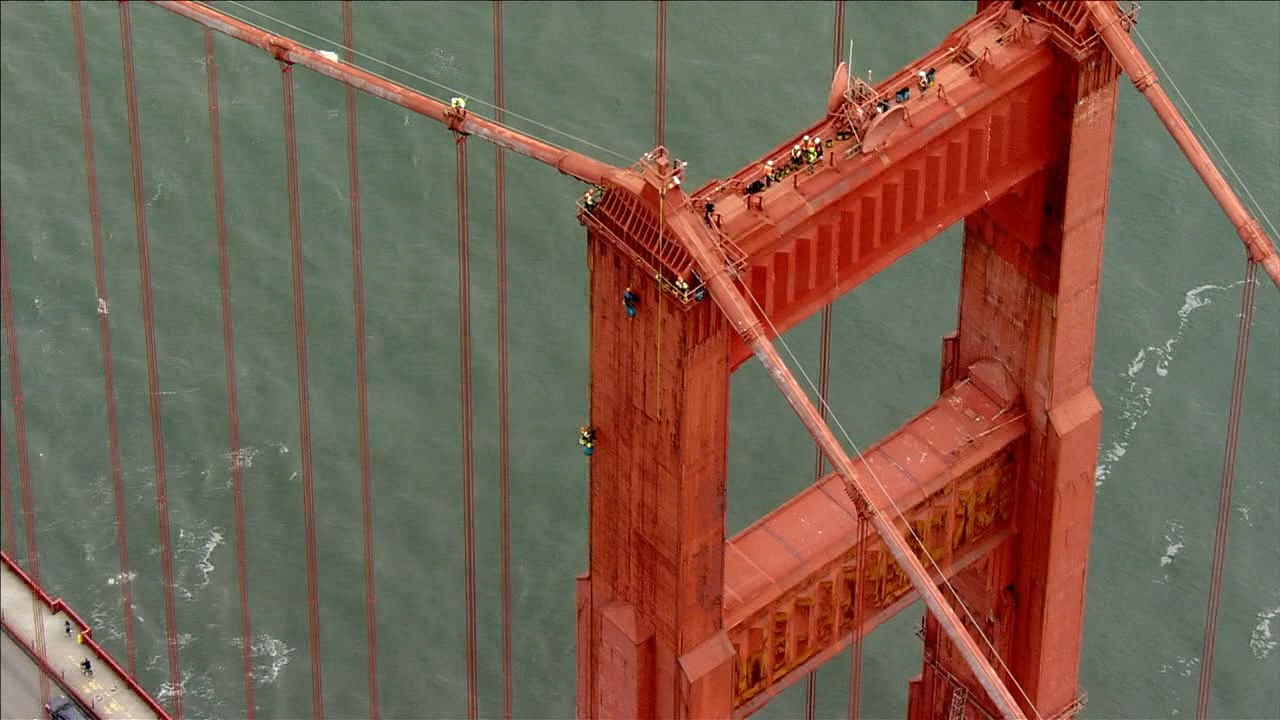 Engineers rappel down Golden Gate Bridge for inspections in dramatic ...
