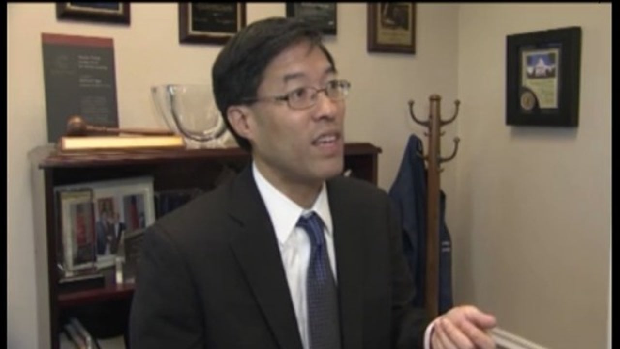 California Lawmaker Sued For Blocking Critics Twitter Feeds