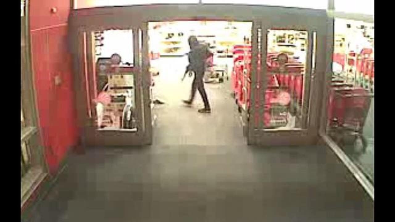 VIDEO: 3 masked men with guns rob Target store in Emeryville | KTVU FOX 2