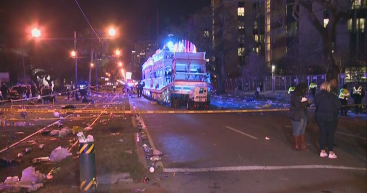 1 killed by Mardi Gras float in New Orleans parade accident | KTVU FOX 2