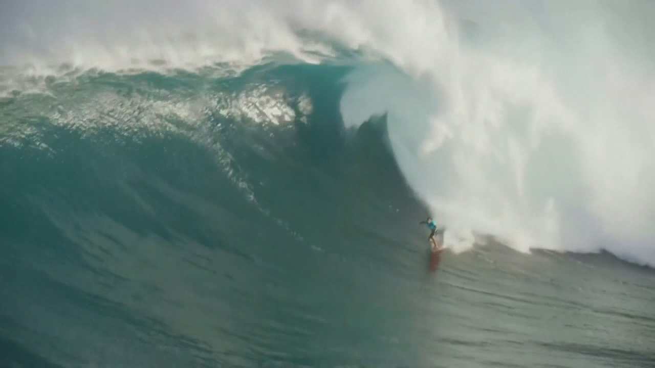 2 Americans win top prizes for 'biggest paddle' at Red Bull Big Wave ...