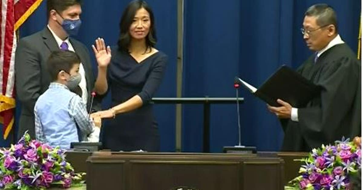 Michelle Wu sworn in as Boston’s first woman elected mayor | KTVU FOX 2