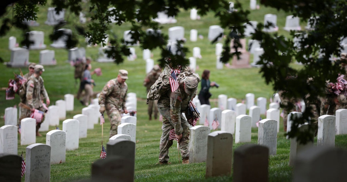 'Missing Hero Table': Fallen soldiers honored with empty seat at table ...