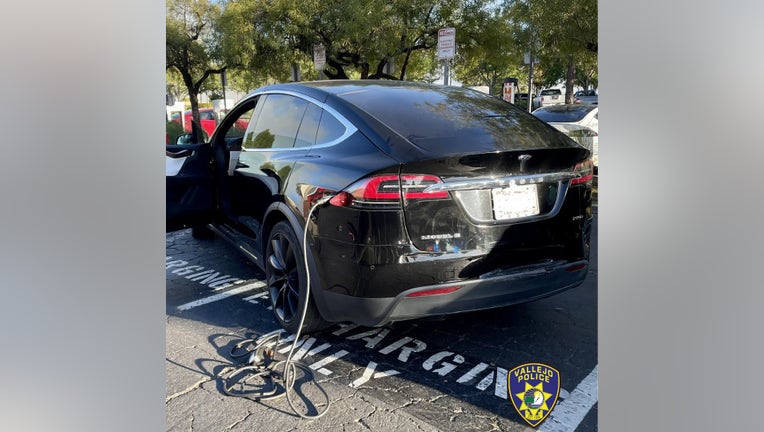 Vallejo MMA artist detains suspected arsonist with stolen Tesla ... Vallejo MMA artist detains suspected arsonist with stolen Tesla ...