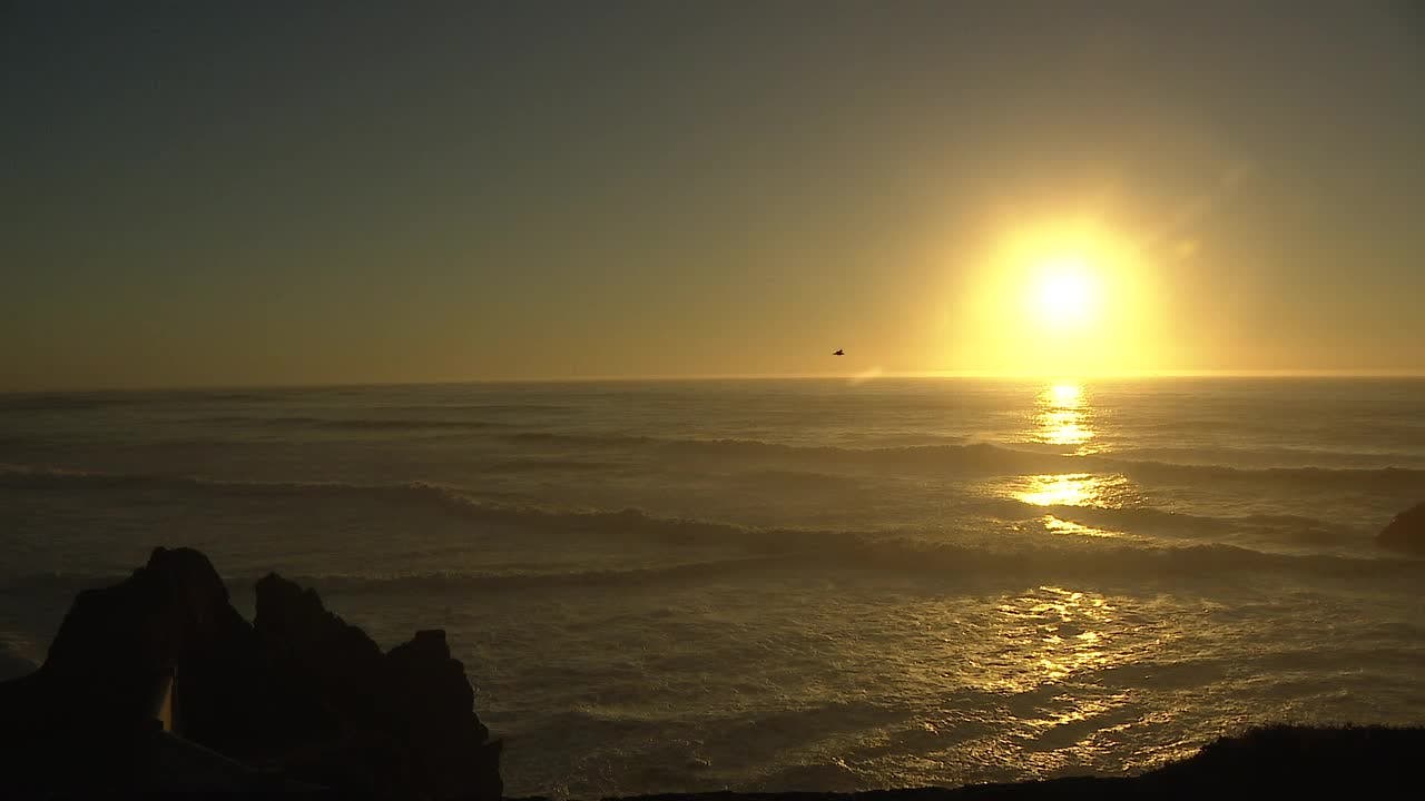 San Francisco Residents Face High Heat And Beach Danger Warnings