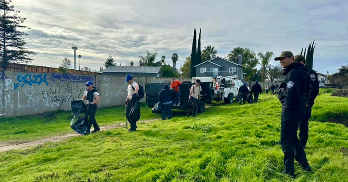 Homeless encampment of 'furnished' caves dug into Central Valley ...
