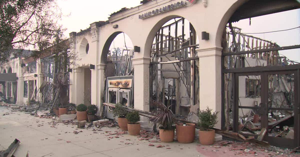 PHOTOS: A walk-through of downtown Palisades wildfire destruction on ...