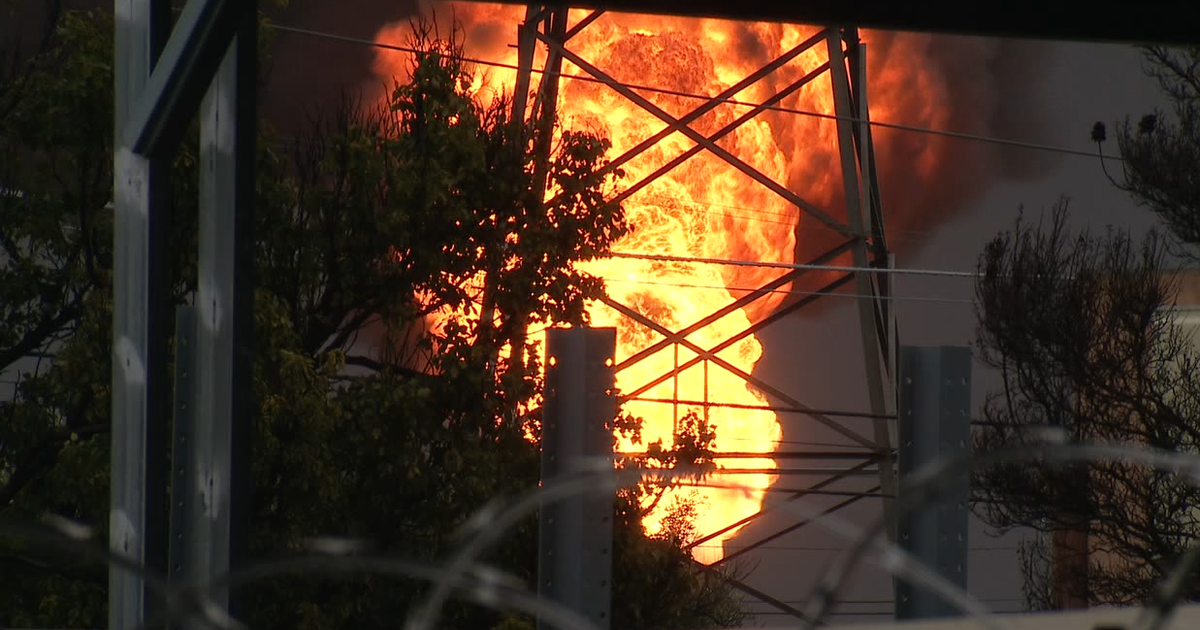 Frustration over Martinez refinery fire as probe focuses on leak | KTVU ...