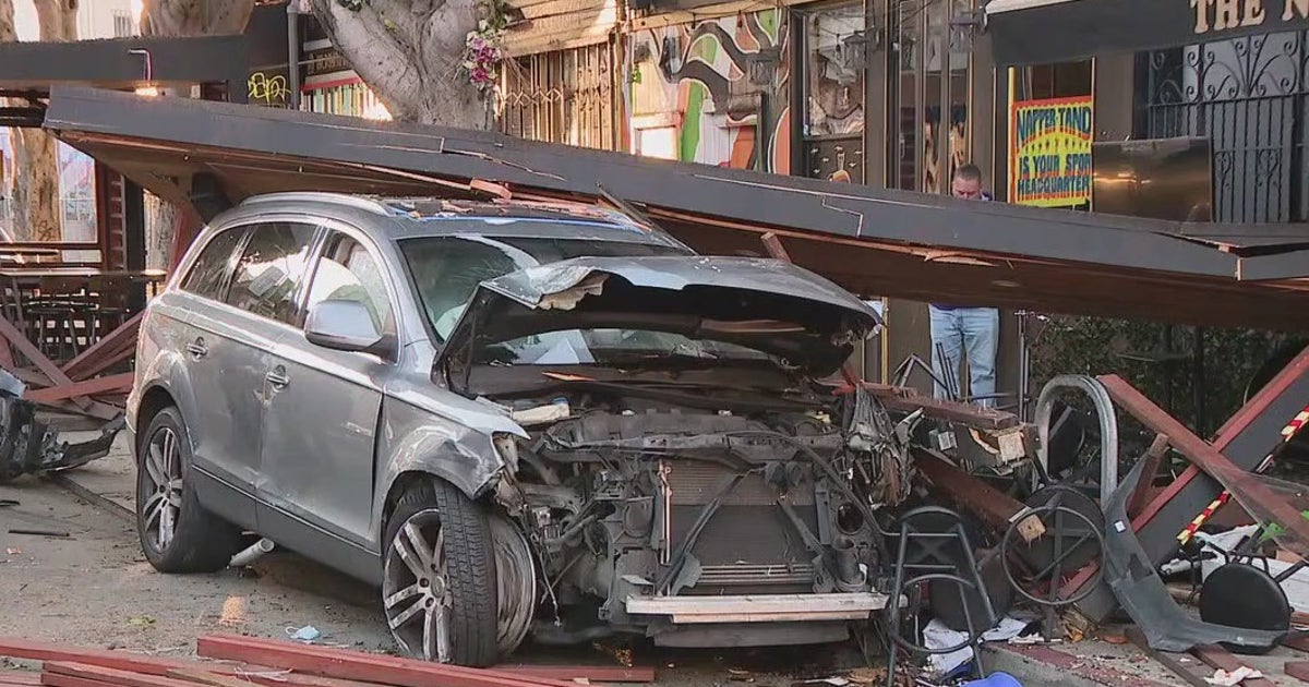 San Francisco police chase ends in parklet crash, suspects arrested ...
