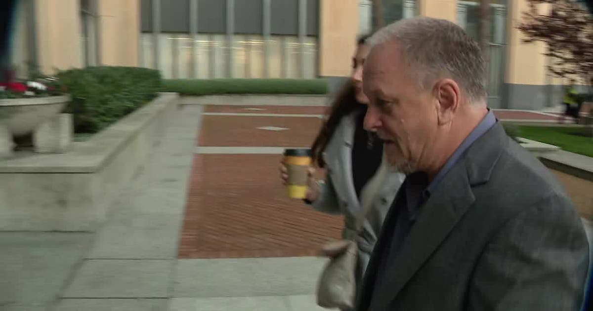 New trial for FCI Dublin prison officer 'Dirty Dick' Smith to begin ...