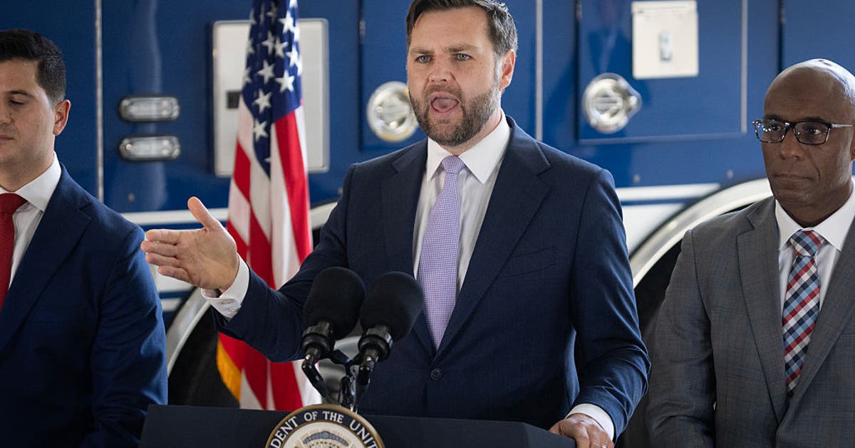 JD Vance calls Sen. Alex Padilla 'Jose' during news conference in LA ...
