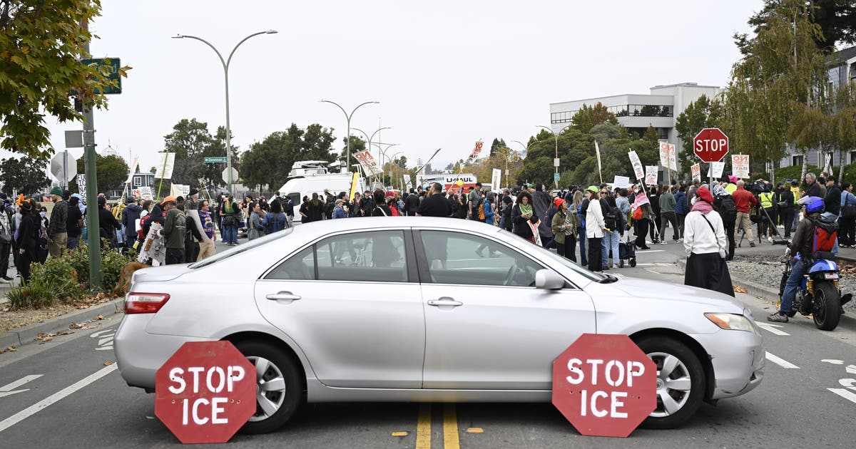 Live updates: Gunfire rings out at end of Bay Area immigration protest ...