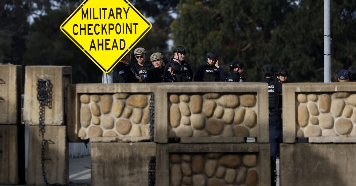 Coast Guard fires rubber bullets at car outside base blockade | KTVU FOX 2