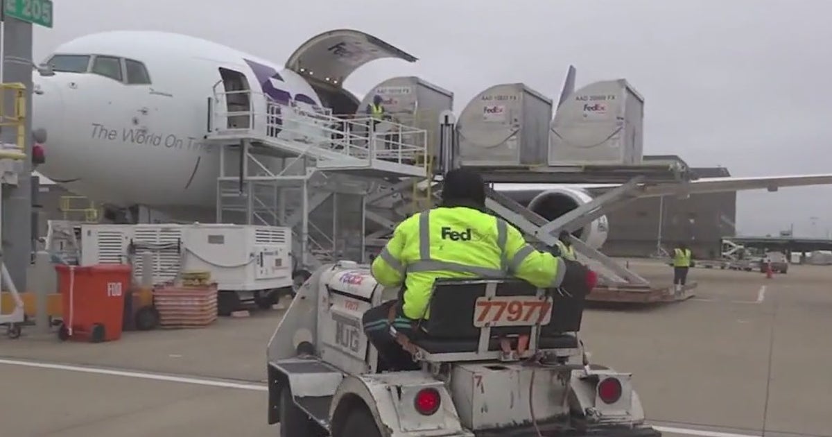 Government shutdown could cause a dangerous domino effect for airlines ...
