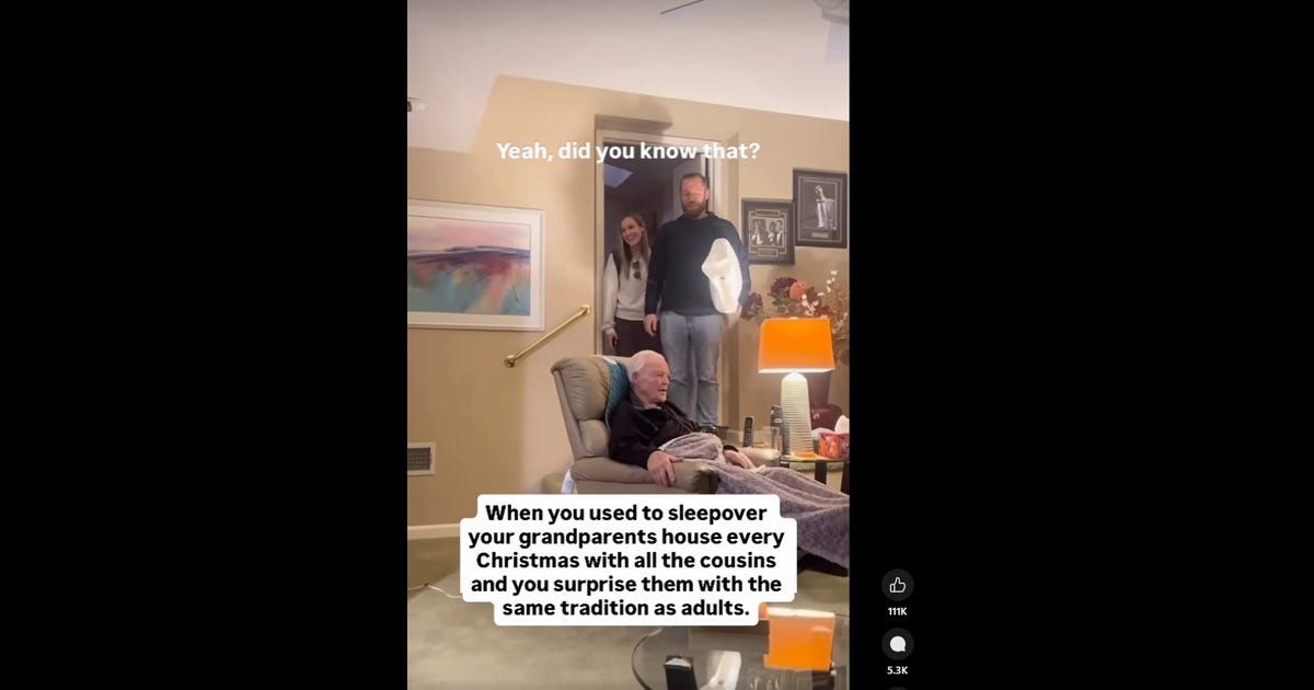 Viral: Cousins surprise California grandparents with Christmas ...