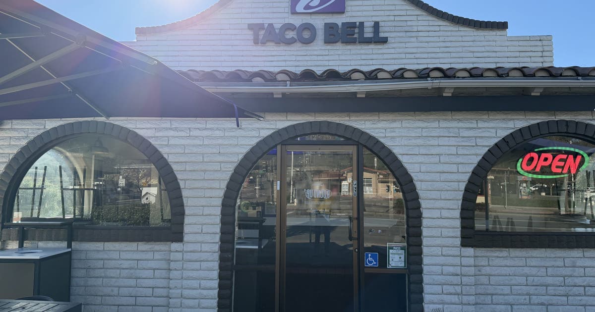 This iconic Bay Area Taco Bell, one of the last of its kind, to close ...