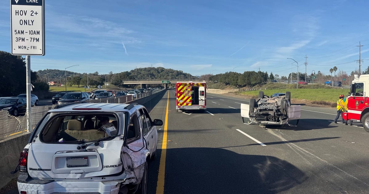 Motorist injured in rollover car crash on Highway 101 in Marin | KTVU FOX 2