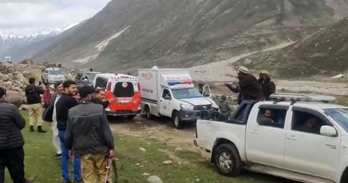 Avalanche in Pakistan kills at least 11 members of nomadic tribe ...
