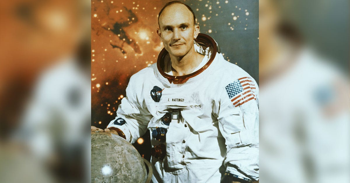 Famed Apollo 13 astronaut Ken Mattingly dies at 87 | LiveNOW from FOX